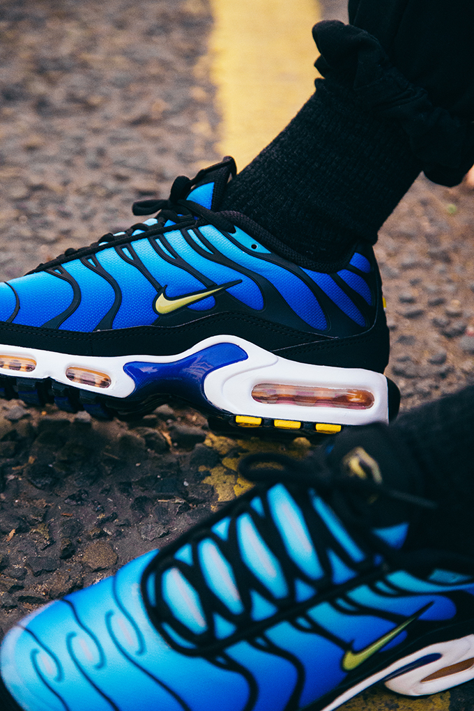 Nike Air Max Plus OG Hyper Blue: On-Foot Shots - The Drop Date