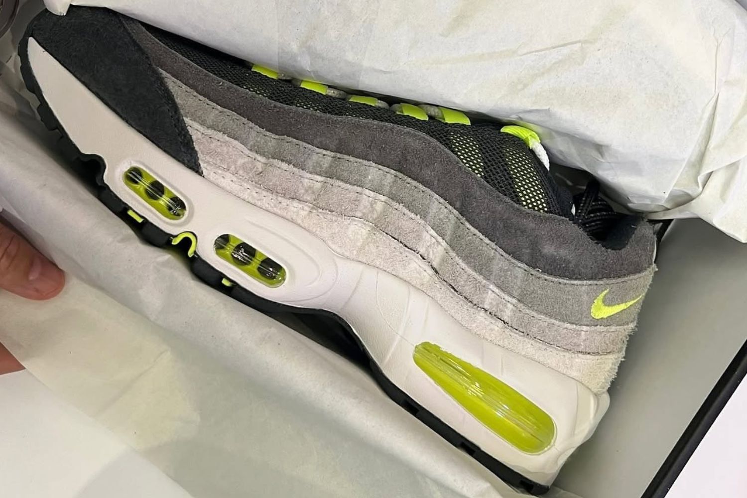 First Look at the Nike Air Max 95 OG ‘Reverse Gradient’ - The Drop Date